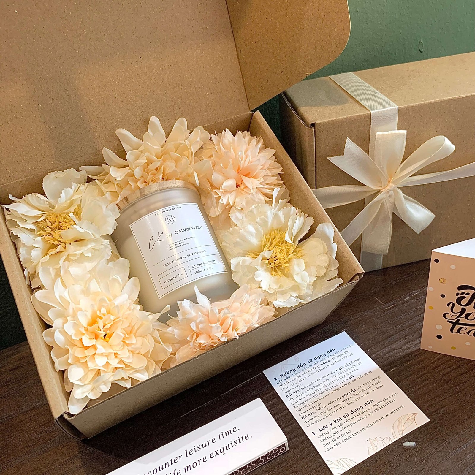 SET QUÀ NẾN THƠM HOA LỤA HỘP GIẤY